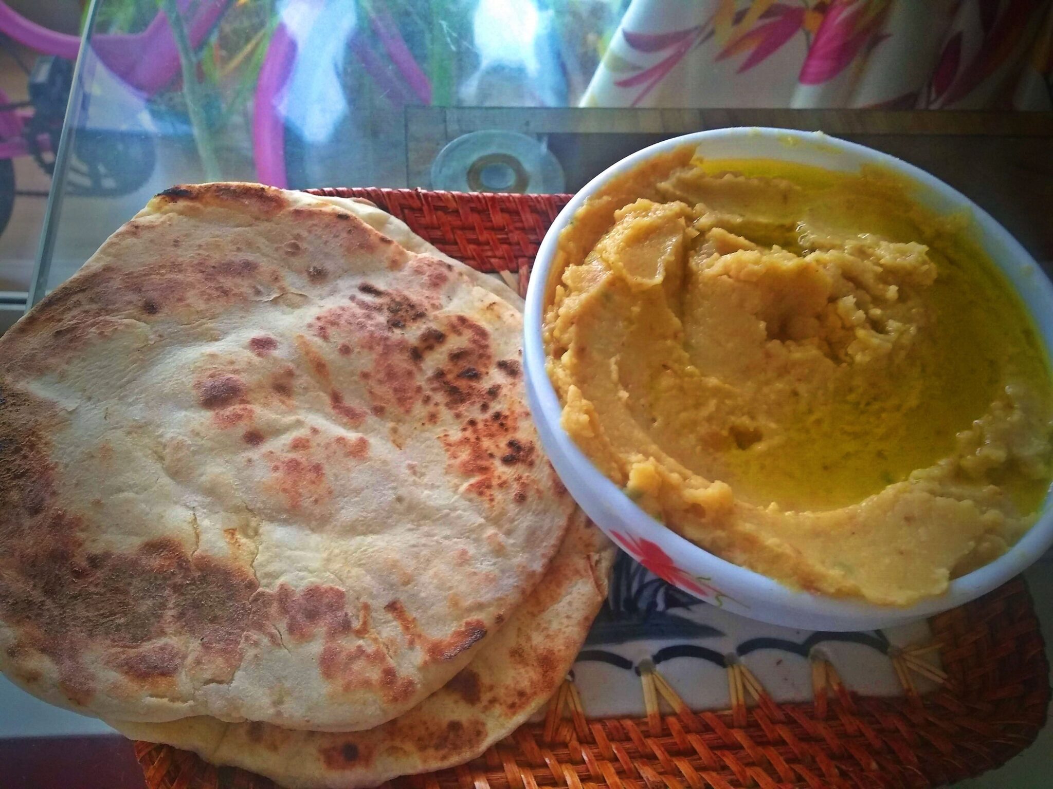 Lavash with hummus